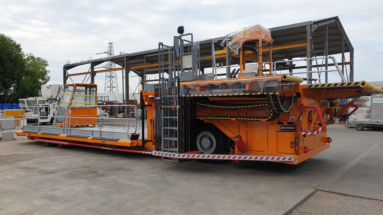 AVIOGEI Aircraft cargo loaders leasing - Truck1 USA