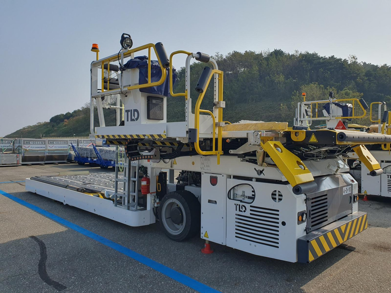 TLD Aircraft cargo loaders from Malaysia leasing - Truck1 USA